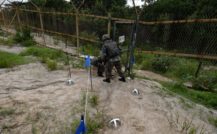 cpbc News : DMZ 지뢰 군 장병 다리 절단..북한 매설 목함지뢰가 원인