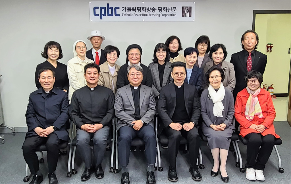 cpbc News : CPBC, 신심단체와 ‘평화를 위한 고리기도’ 시작