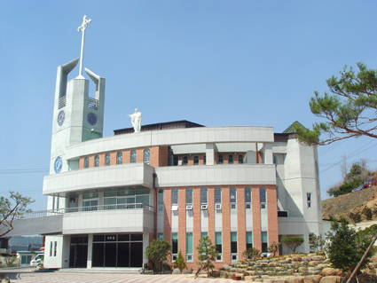 cpbc News : 52년된 헌집 부채꼴 새 성전 부활