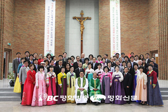 cpbc News : 전주 우전본당, 부부 35쌍 혼인갱신 미사